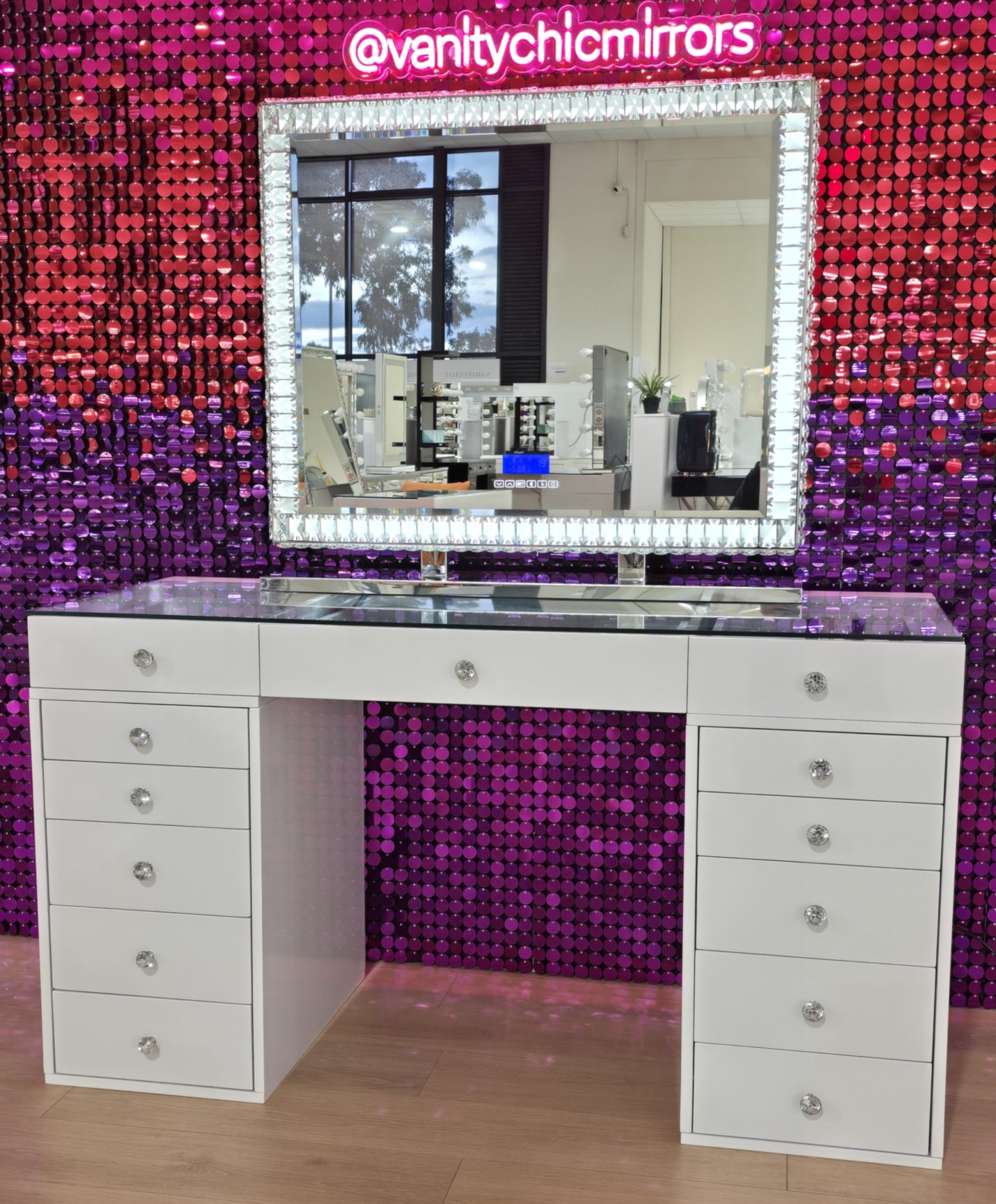 PRE-ORDER! MILA ROSE Beauty Station + XL DiamondX Hollywood Makeup Mir – Vanity Chic Mirrors